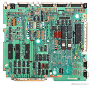 Commodore Amiga 1000 (1985) | Oldcomputr.com
